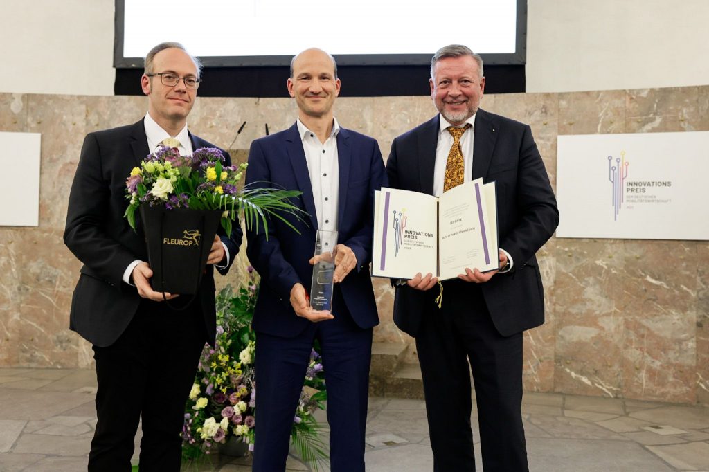 Innovationspreis für DEKRA E-Mobil Batterienprüfung - KFZanzeiger